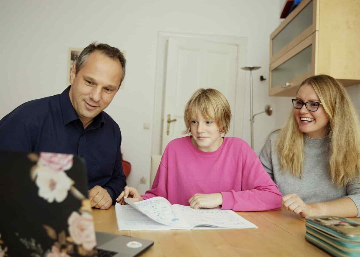 How to Use Prompts Effectively with Autistic Individuals - Autism Awareness